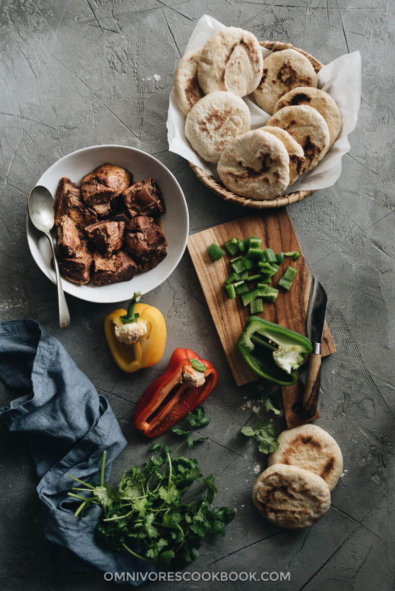 Chinese Pork Belly Bun (Rou Jia Mo, 肉夹馍) - Omnivore's Cookbook