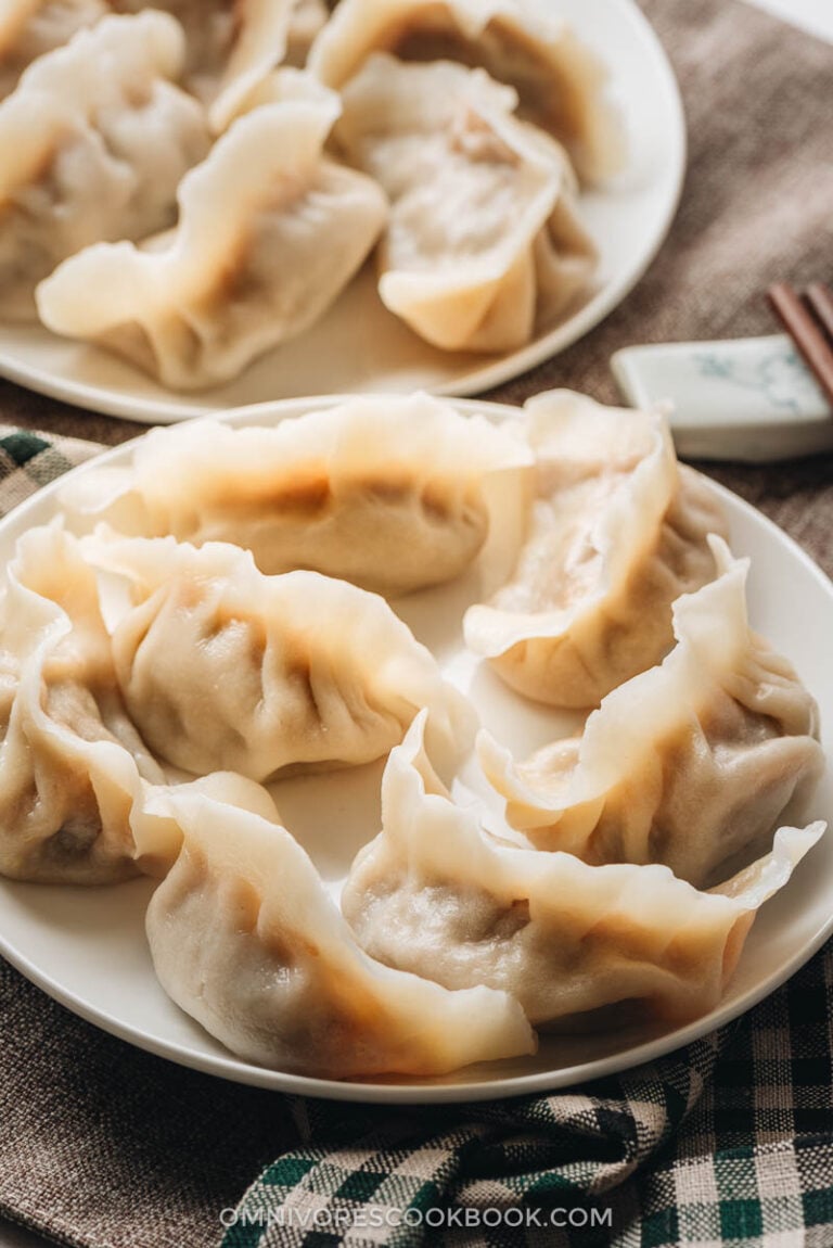 Chinese Chicken Dumplings (鸡肉饺子) - Omnivore's Cookbook