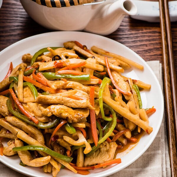 Beef and Mushroom Stir Fry (口蘑炒牛肉) - Omnivore's Cookbook