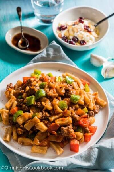 Ding Ding Chao Mian (丁丁炒面, Fried Noodles in Lamb Tomato Sauce ...