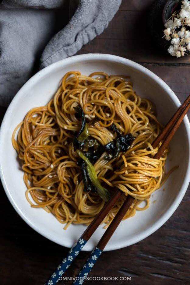 Shanghai Scallion Oil Noodle (Cong You Ban Mian) - Omnivore's Cookbook