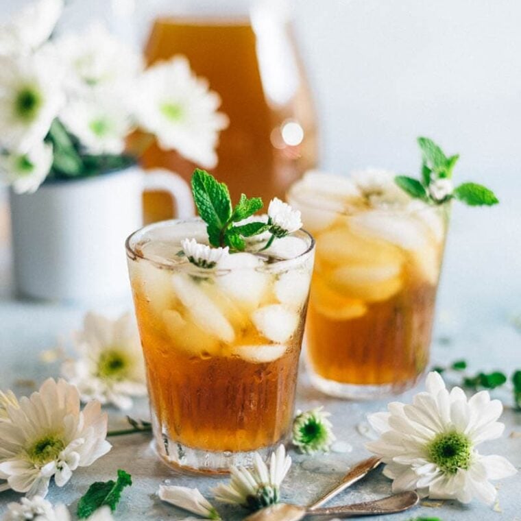 Chinese Jujube Tea (红枣茶) - Omnivore's Cookbook