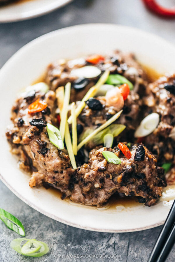 Steamed Ribs in Black Bean Sauce (豉汁蒸排骨) - Omnivore's Cookbook