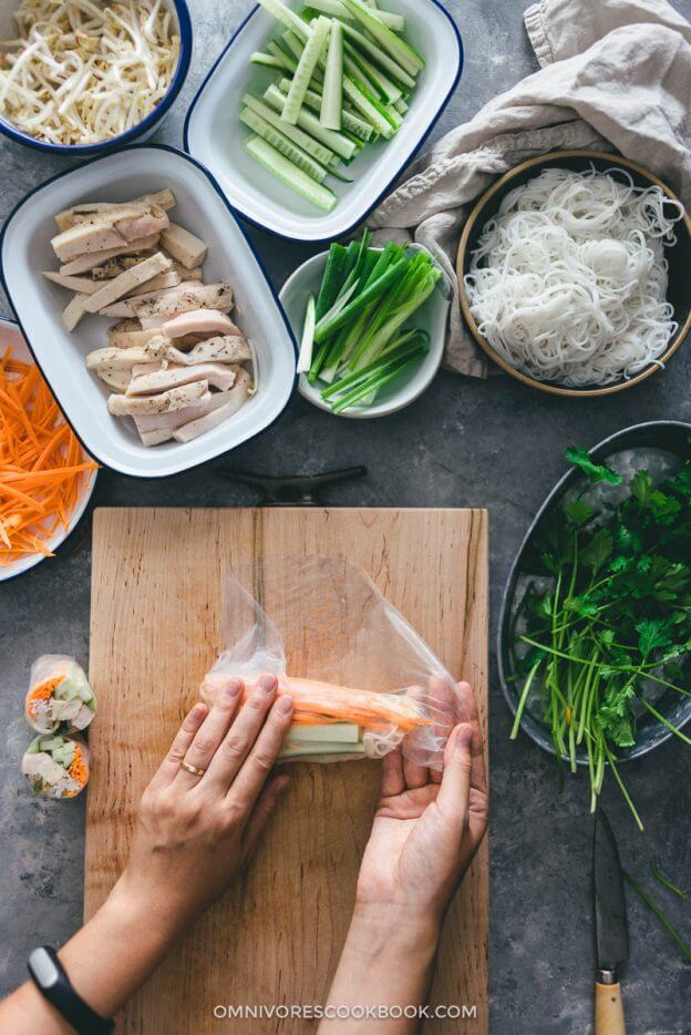 Chicken Spring Rolls with Peanut Sauce - Omnivore's Cookbook