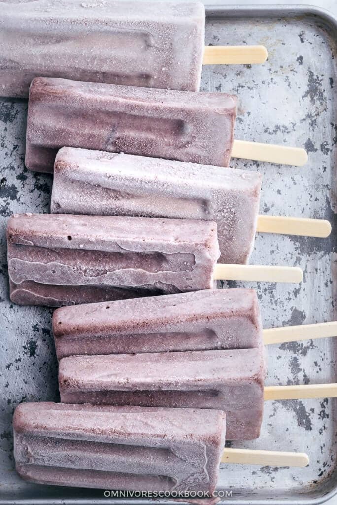 Creamy Red Bean Popsicles (红豆冰棍) - Omnivore's Cookbook
