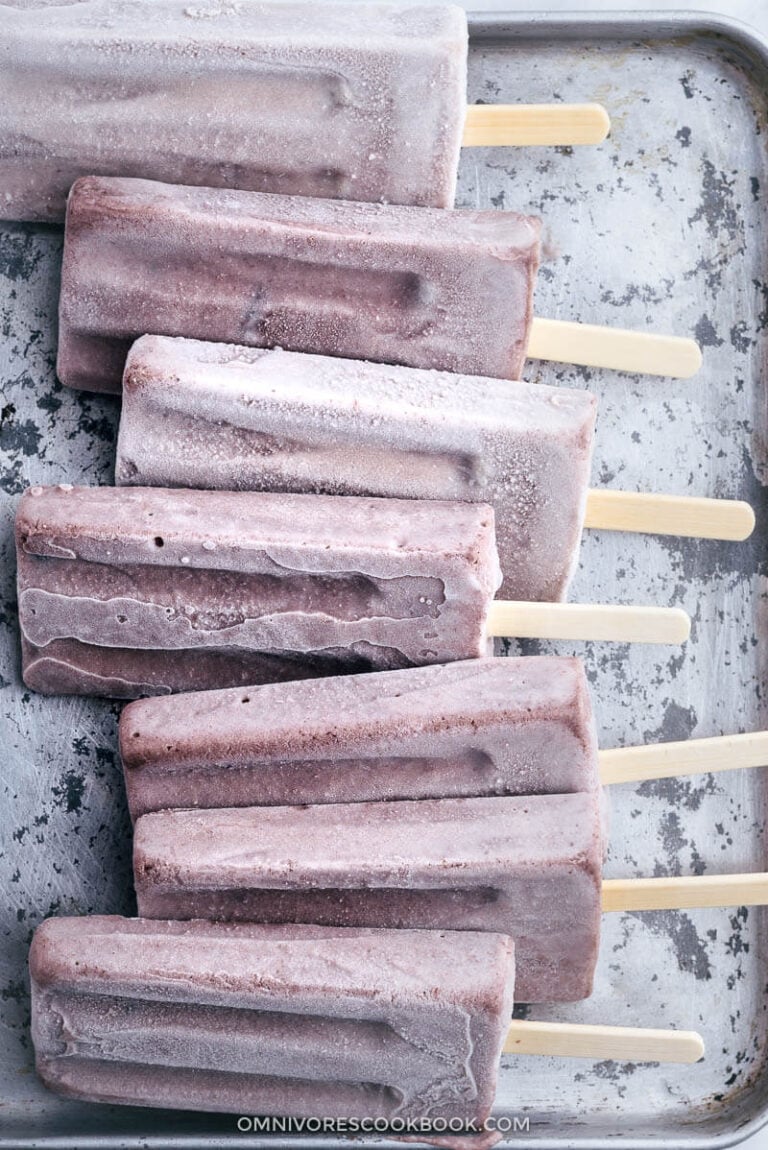 Creamy Red Bean Popsicles (红豆冰棍) - Omnivore's Cookbook