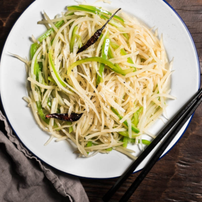 Shredded Potato Stir Fry (炝炒土豆丝) - Omnivore's Cookbook
