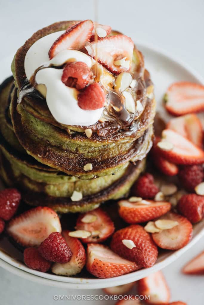 Matcha Pancakes (Green Tea pancakes) - Omnivore's Cookbook