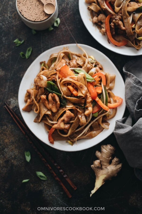 15-Minute Chicken Chow Fun (Chicken Fried Rice Noodles) - Omnivore's ...