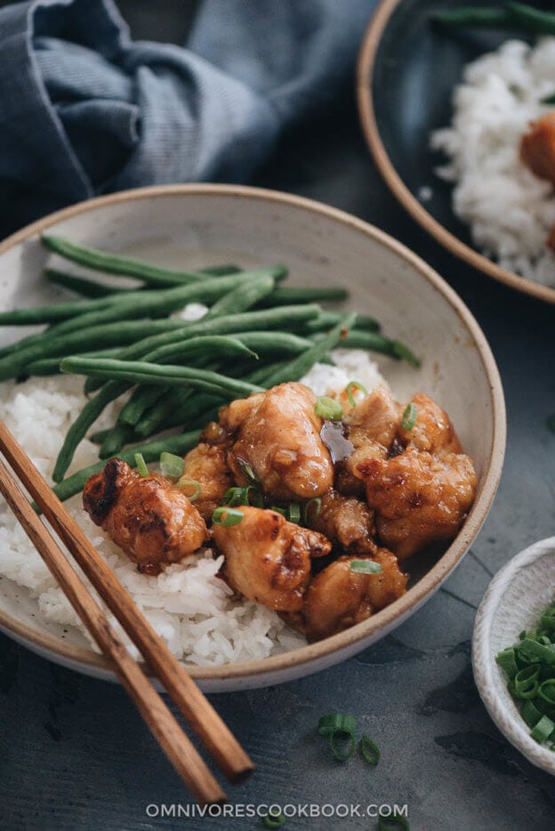 15-Minute Chicken Chow Fun (Chicken Fried Rice Noodles) - Omnivore's ...
