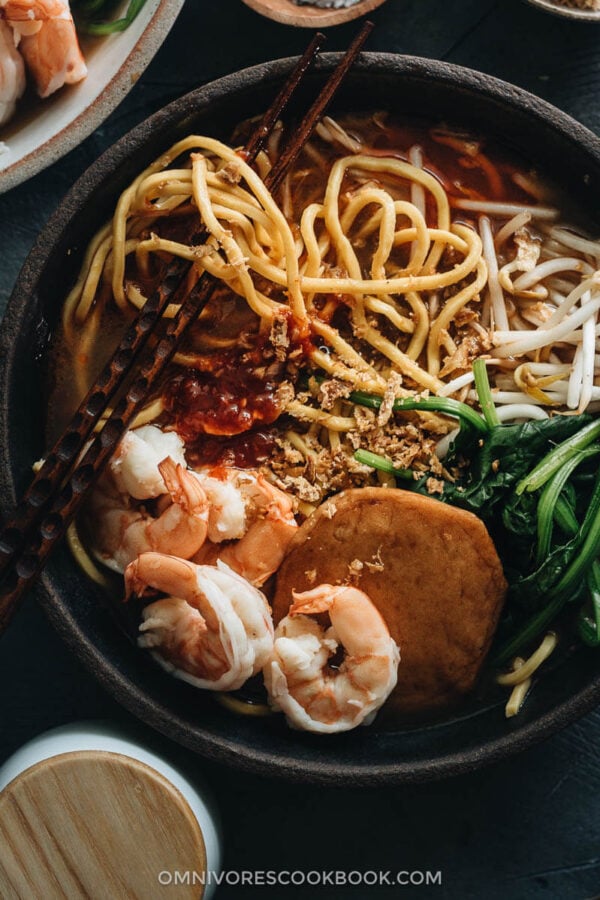 Hokkien Prawn Mee Noodle Soup (Hae Mee) - Omnivore's Cookbook