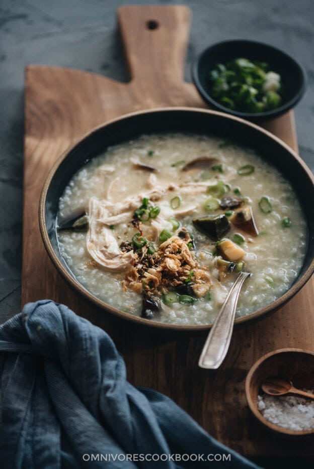Century Egg Congee with Chicken (皮蛋瘦肉粥) - Omnivore's Cookbook