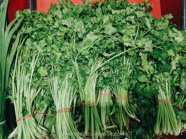 An Introduction to Chinese Greens - Omnivore's Cookbook