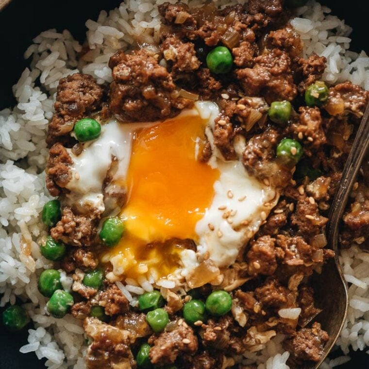 Real-Deal Xinjiang Cumin Lamb (孜然羊肉) - Omnivore's Cookbook