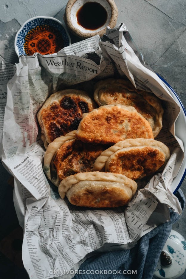 Chinese Chive Pockets (韭菜盒子, Chinese Chive Dumplings) - Omnivore's Cookbook