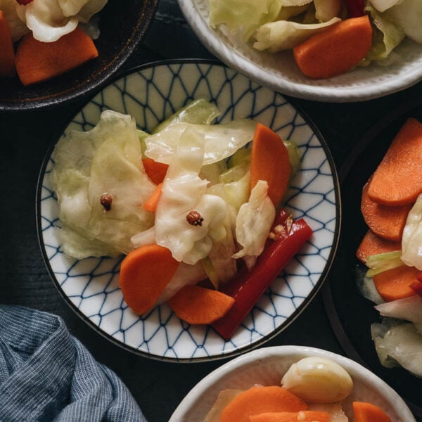 Chinese Pickled Cabbage (A Quick Pickle Recipe) - Omnivore's Cookbook