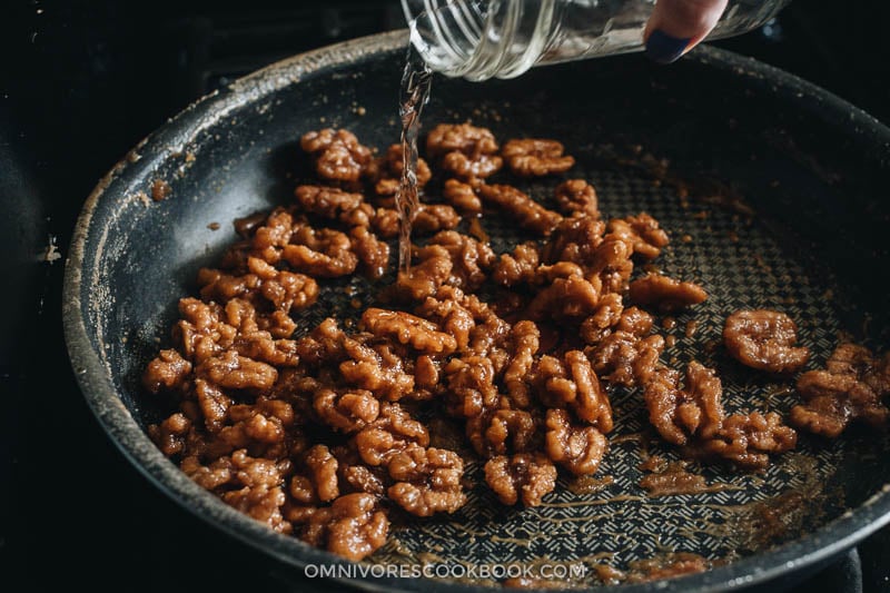 Candied Walnuts with Spice | Omnivore's Cookbook