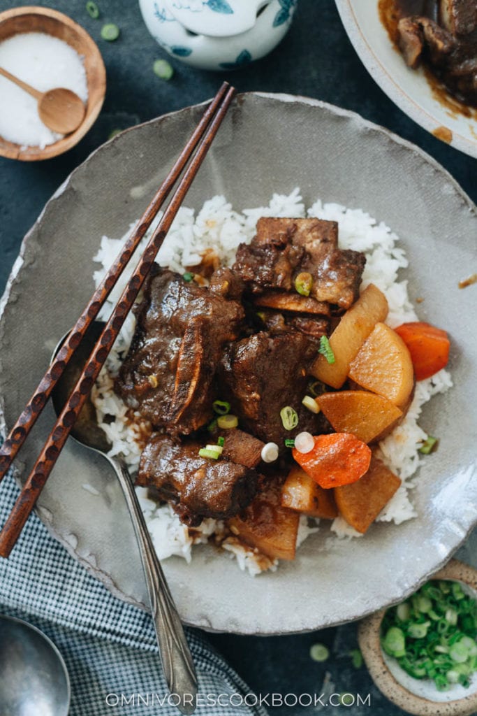 Korean Instant Pot Short Ribs (Galbi Jjim) - Omnivore's Cookbook
