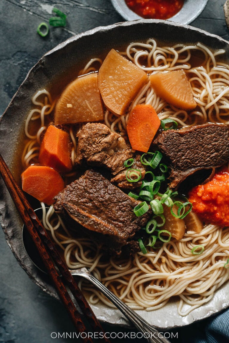 Korean Instant Pot Short Ribs (Galbi Jjim) - Omnivore's Cookbook