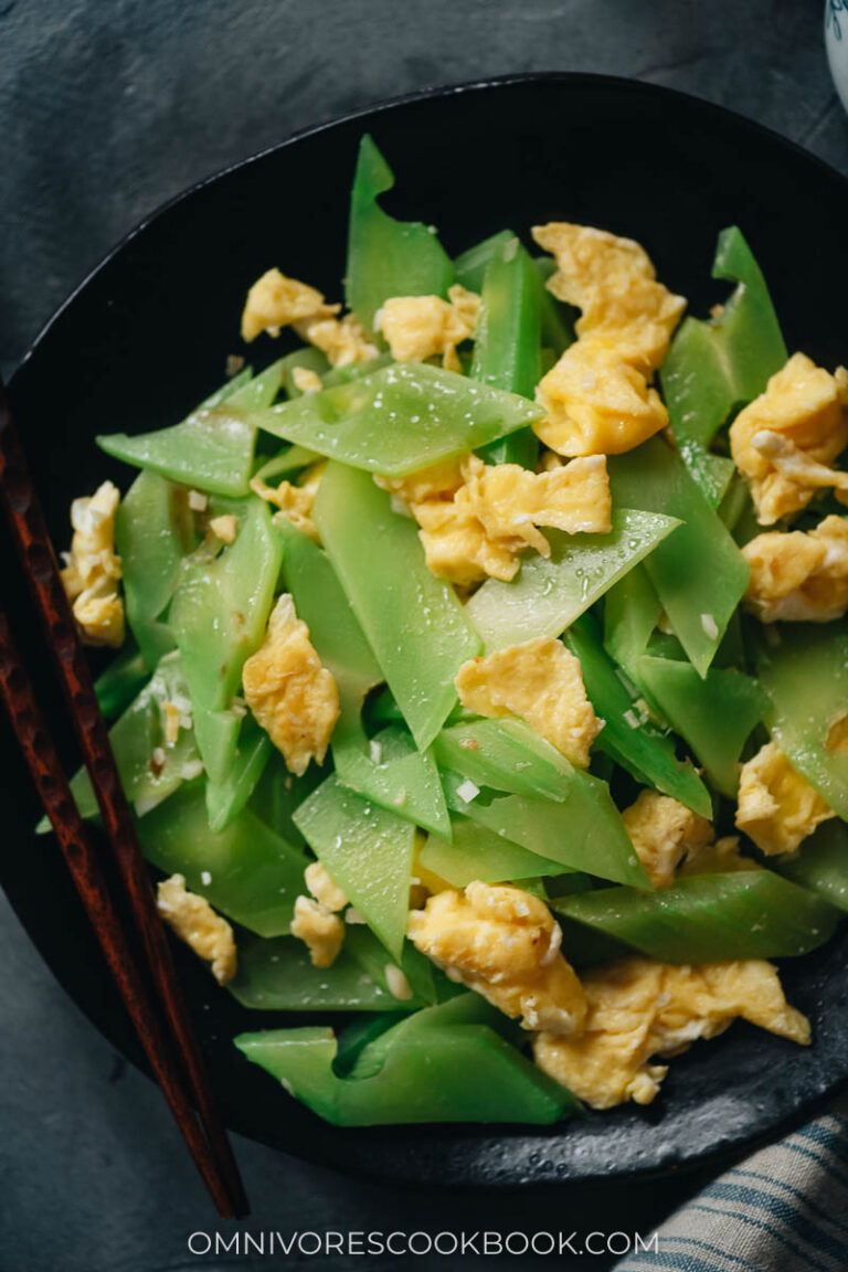 Celtuce Stir Fry with Eggs (莴笋炒鸡蛋) - Omnivore's Cookbook