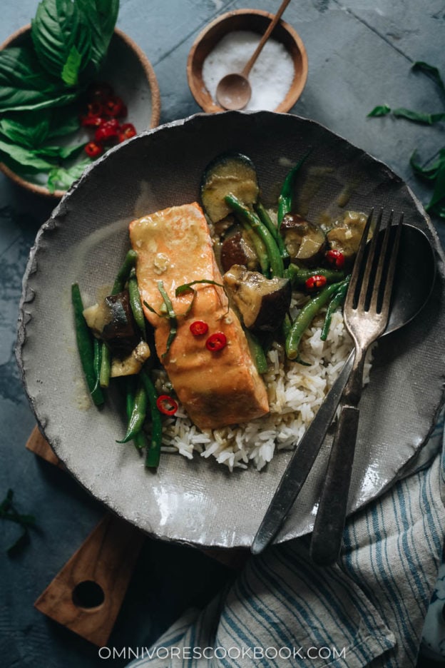 Thai-Style Salmon Curry - Omnivore's Cookbook