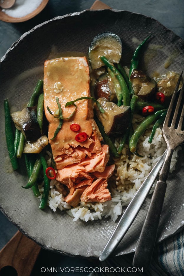 Thai-Style Salmon Curry - Omnivore's Cookbook