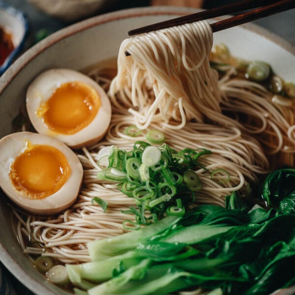 Yaka Mein (Beef Noodle Soup) - Omnivore's Cookbook