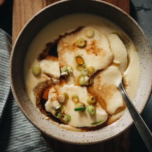 Ji Dan Bing (Chinese Breakfast Pancake, 鸡蛋饼) - Omnivore's Cookbook