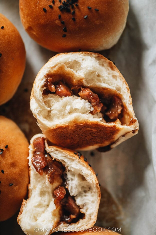 Baked BBQ Pork Buns (Char Siu Bao) - Omnivore's Cookbook