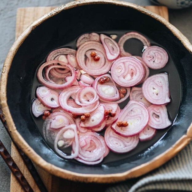 Chinese-Style Quick Pickled Shallots - Omnivore's Cookbook