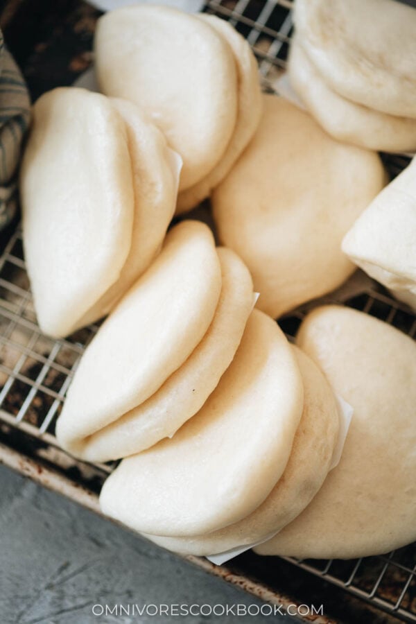 How to Make Steamed Bao Buns (Gua Bao Buns) - Omnivore's Cookbook
