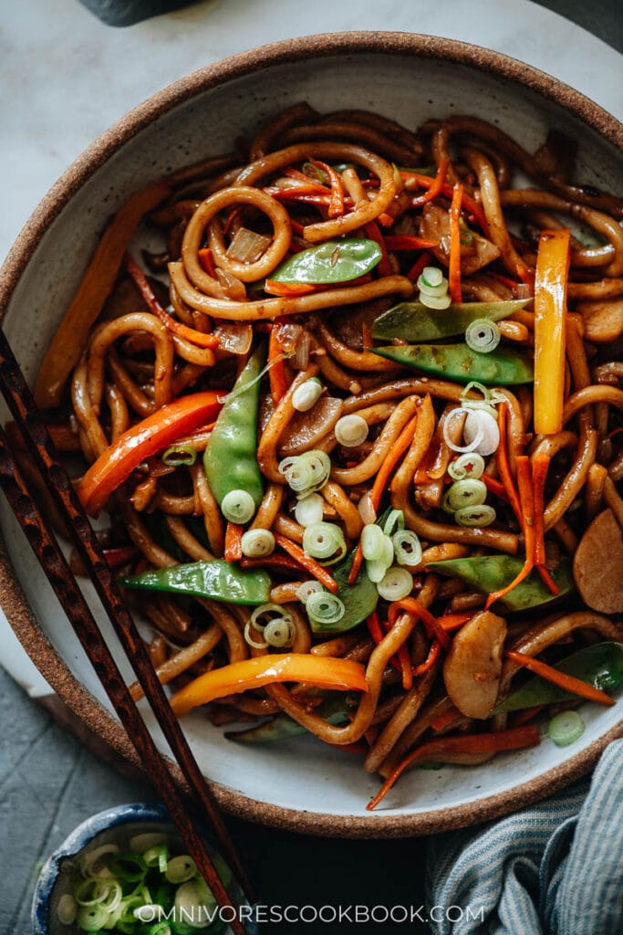 Vegetable Udon Stir Fry (Veggie Yaki Udon) - Omnivore's Cookbook