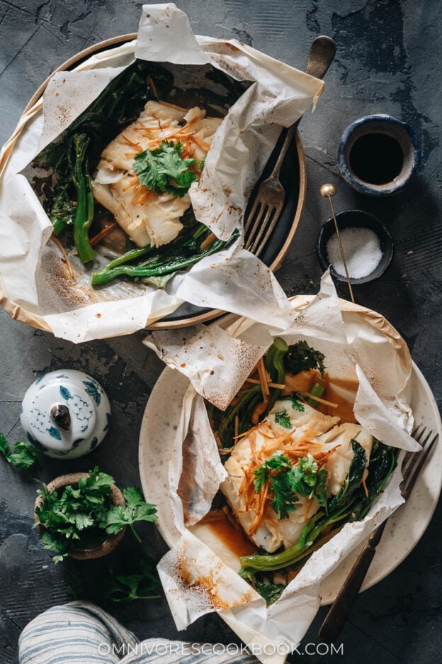 Chinese Fish En Papillote (Paper wrapped fish in sesame ginger sauce ...
