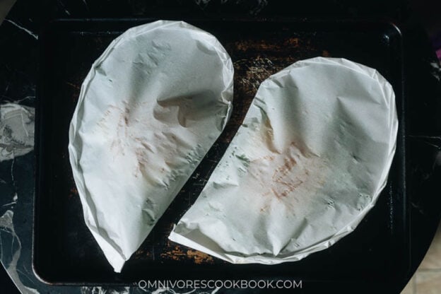 Chinese Fish En Papillote (Paper wrapped fish in sesame ginger sauce ...