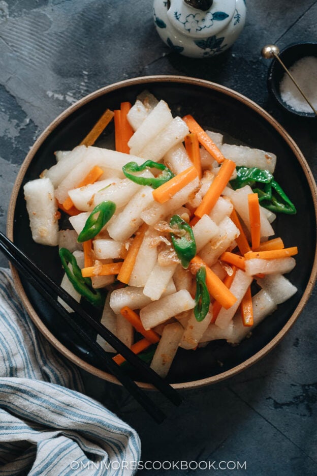 Winter Melon Stir Fry (虾皮炒冬瓜) - Omnivore's Cookbook