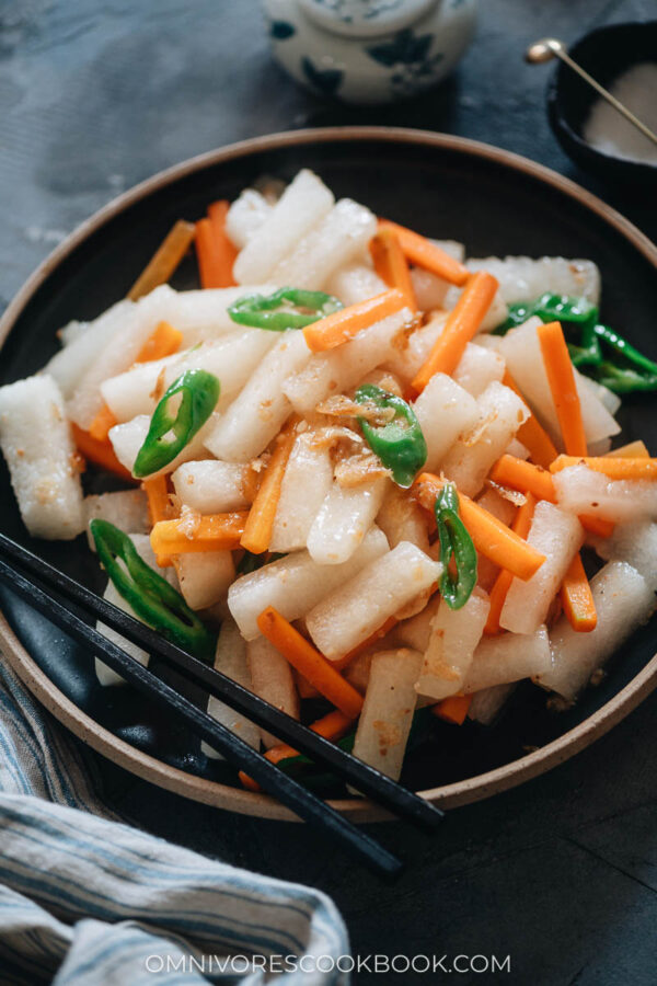 Winter Melon Stir Fry (虾皮炒冬瓜) - Omnivore's Cookbook