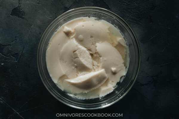 The Ultimate Guide to Making Douhua (Tofu Pudding) - Omnivore's Cookbook