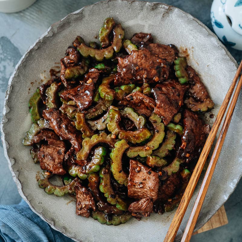 Beef with Bitter Melon (苦瓜炒牛肉) - Omnivore's Cookbook