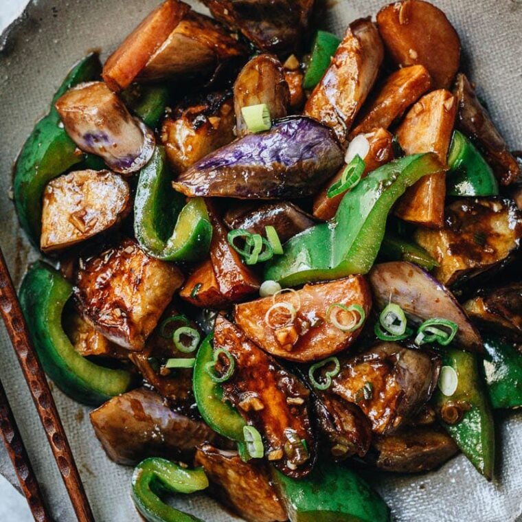 Authentic Hunan Beef (湖南小炒肉) - Omnivore's Cookbook