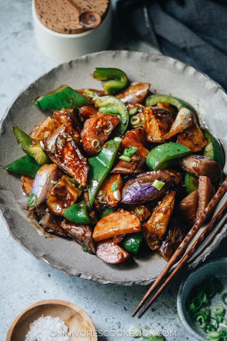 Di San Xian (Stir Fried Eggplant, Potato and Pepper, 地三鲜) - Omnivore's ...