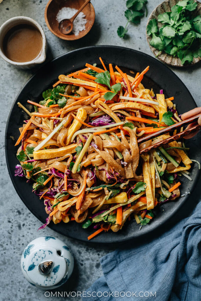 Da La Pi (大拉皮, Northern Chinese Potato Noodles in Sesame Sauce ...