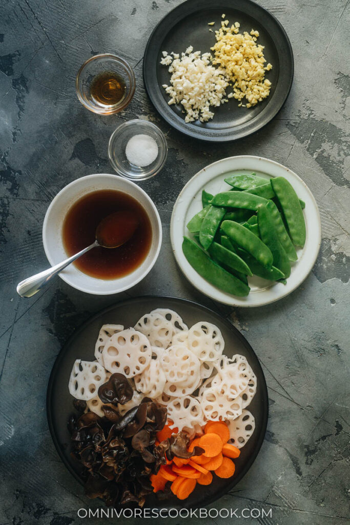 Cantonese Lotus Root Stir Fry (荷塘小炒, He Tang Xiao Chao) - Omnivore's ...
