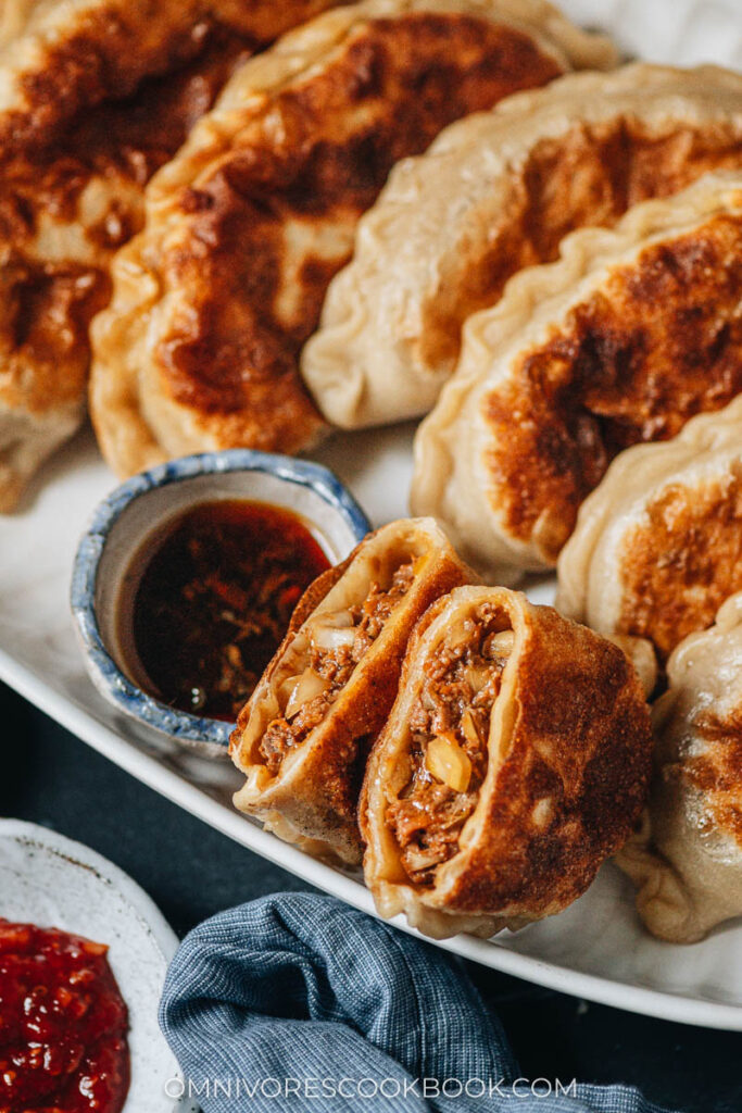 Chinese Beef Meat Pie (Xian Bing, 牛肉馅饼) - Omnivore's Cookbook