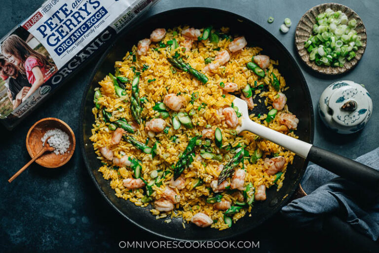 Golden Fried Rice (黄金炒饭, Huang Jin Chao Fan) - Omnivore's Cookbook