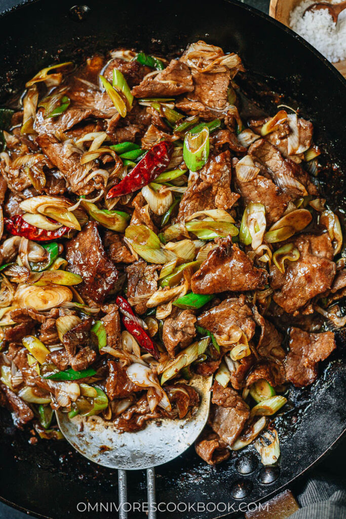 Scallion Beef Stir Fry (葱爆牛肉) - Omnivore's Cookbook