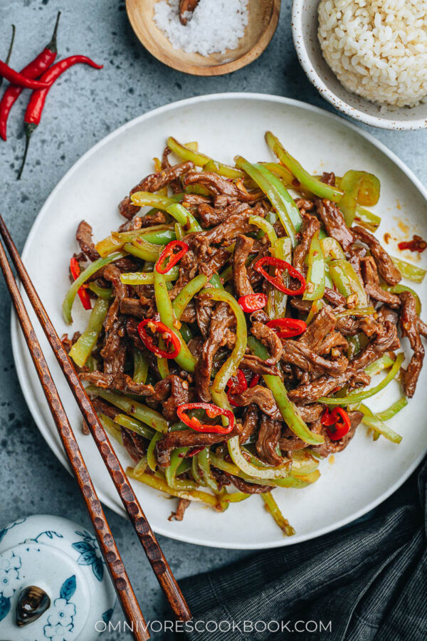 Shredded Beef and Pepper Stir Fry (青椒肉丝) - Omnivore's Cookbook