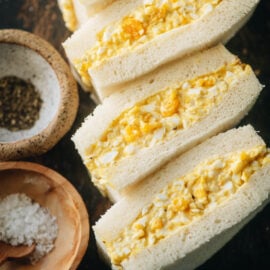 Ji Dan Bing (Chinese Breakfast Pancake, 鸡蛋饼) - Omnivore's Cookbook