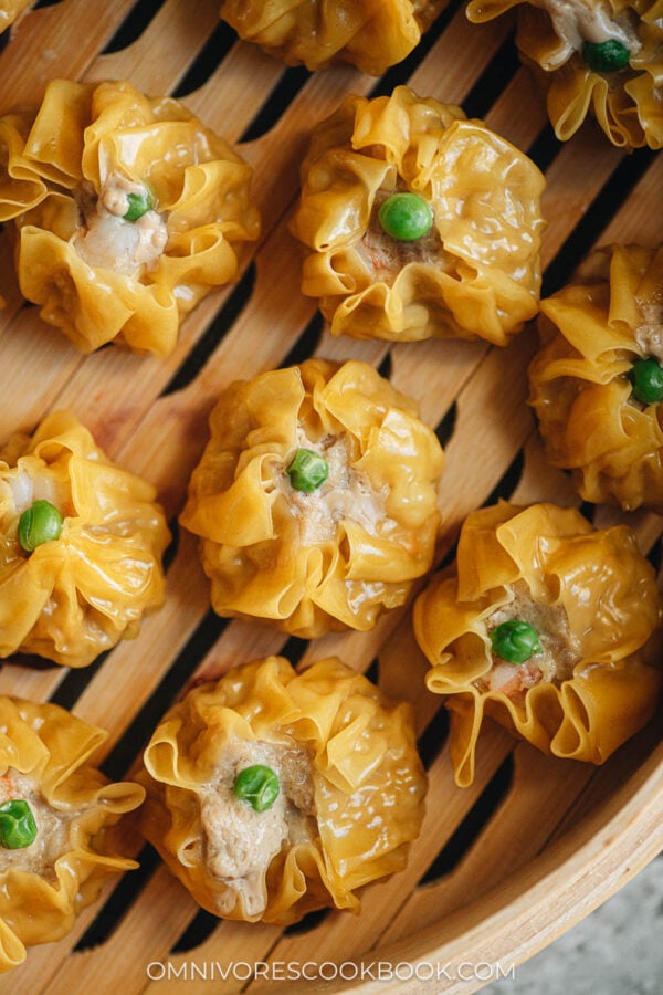 Cantonese Shumai with Pork and Shrimp (烧麦, Shao Mai)