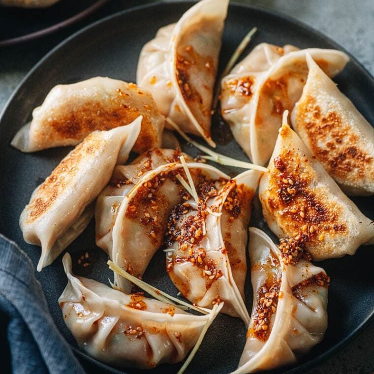 Jing Jiang Rou Si (Peking Shredded Pork, 京酱肉丝)