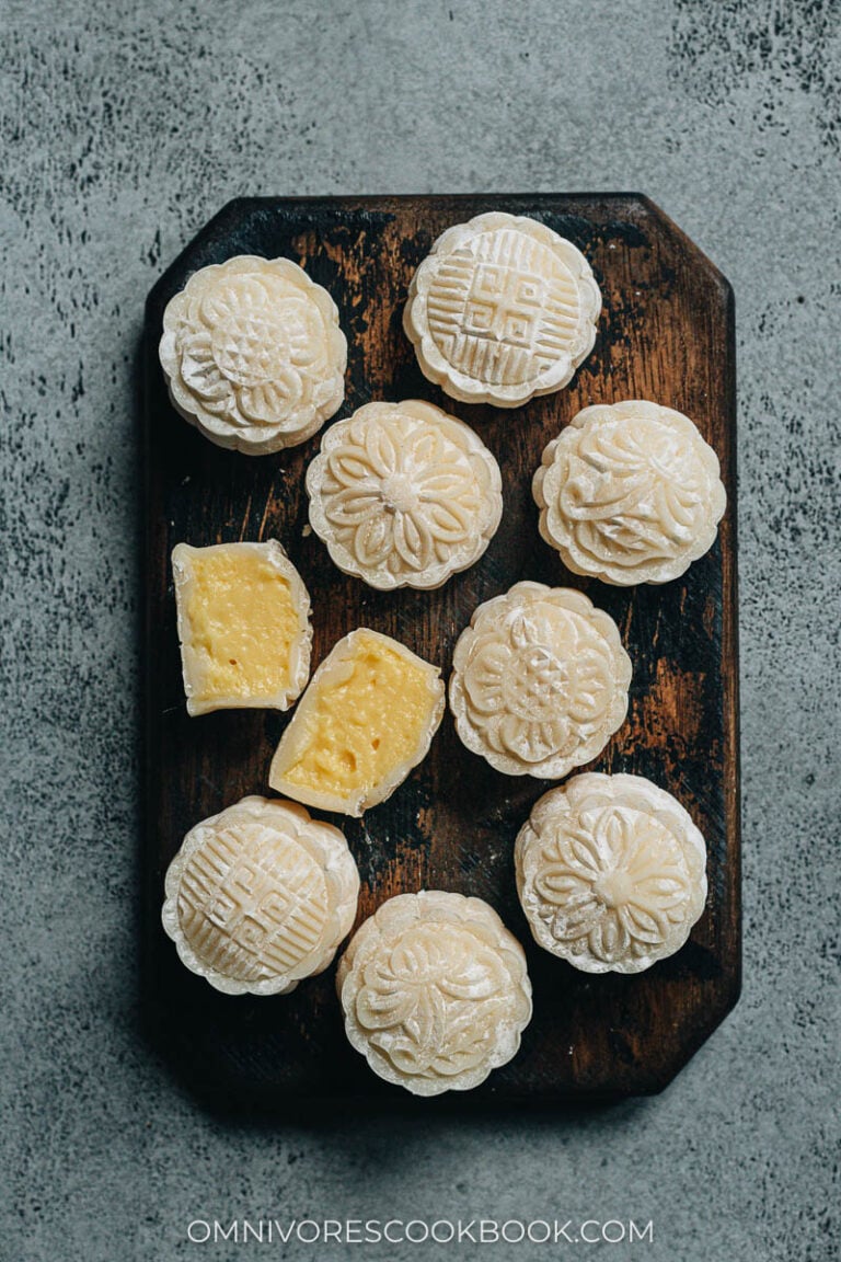 Snow Skin Mooncake with Custard Filling (冰皮月饼) - Omnivore's Cookbook